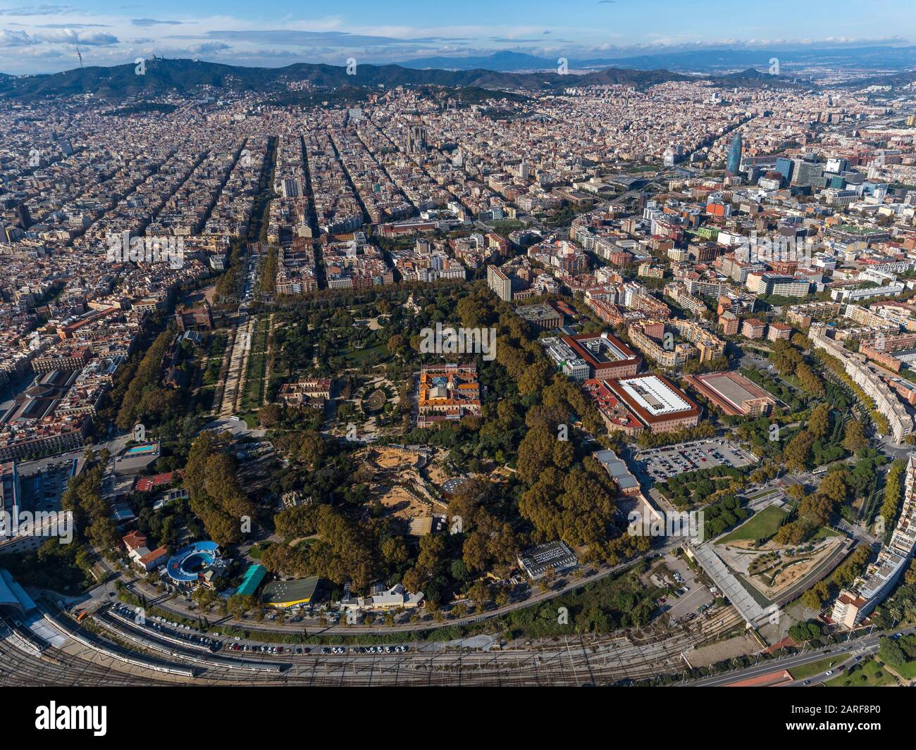 Barcelona ciutadella architecture hi-res stock photography and images ...