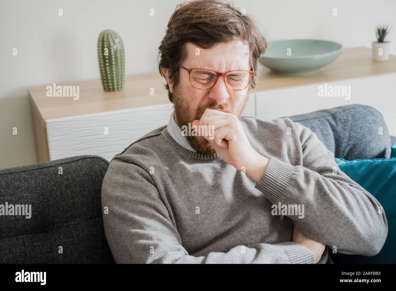 Yawn bored hi-res stock photography and images - Alamy