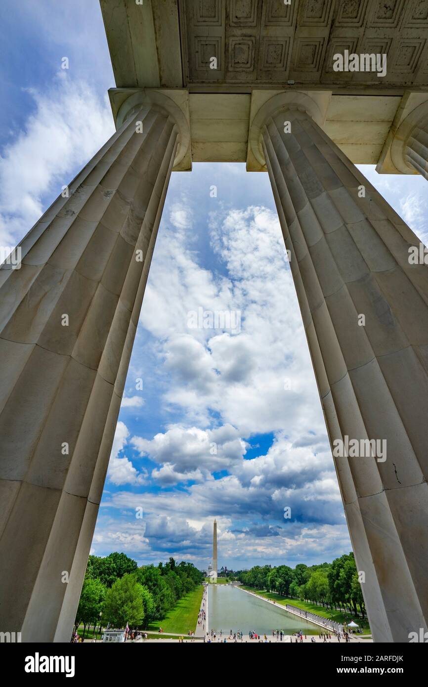Vertical tall columns hi-res stock photography and images - Alamy