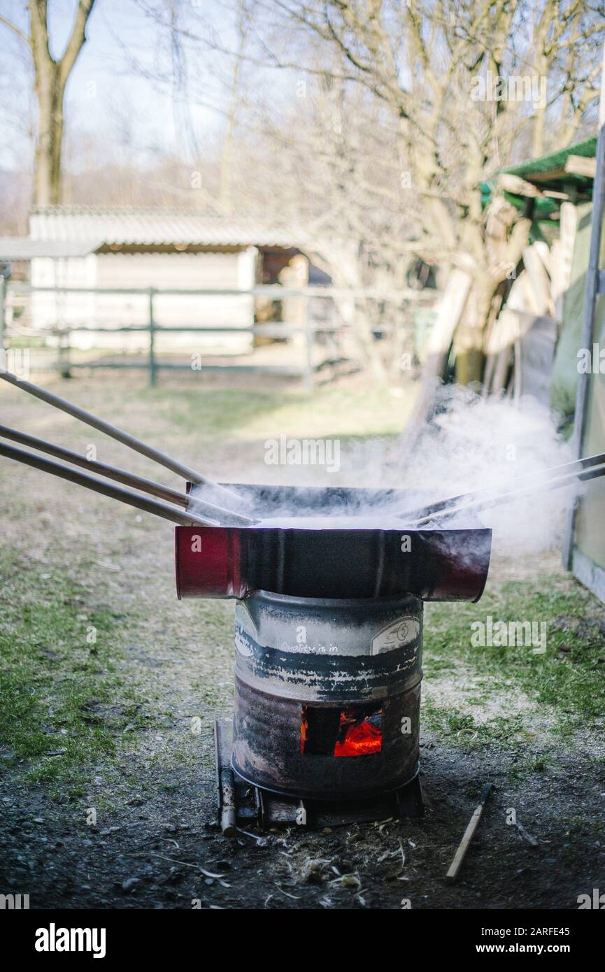 Non pliable hi-res stock photography and images - Alamy