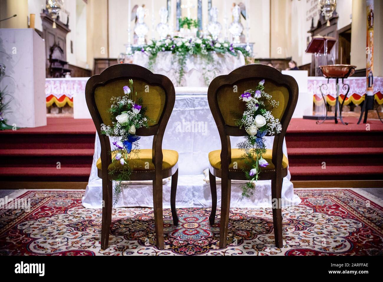 Altar prepared hi-res stock photography and images - Alamy