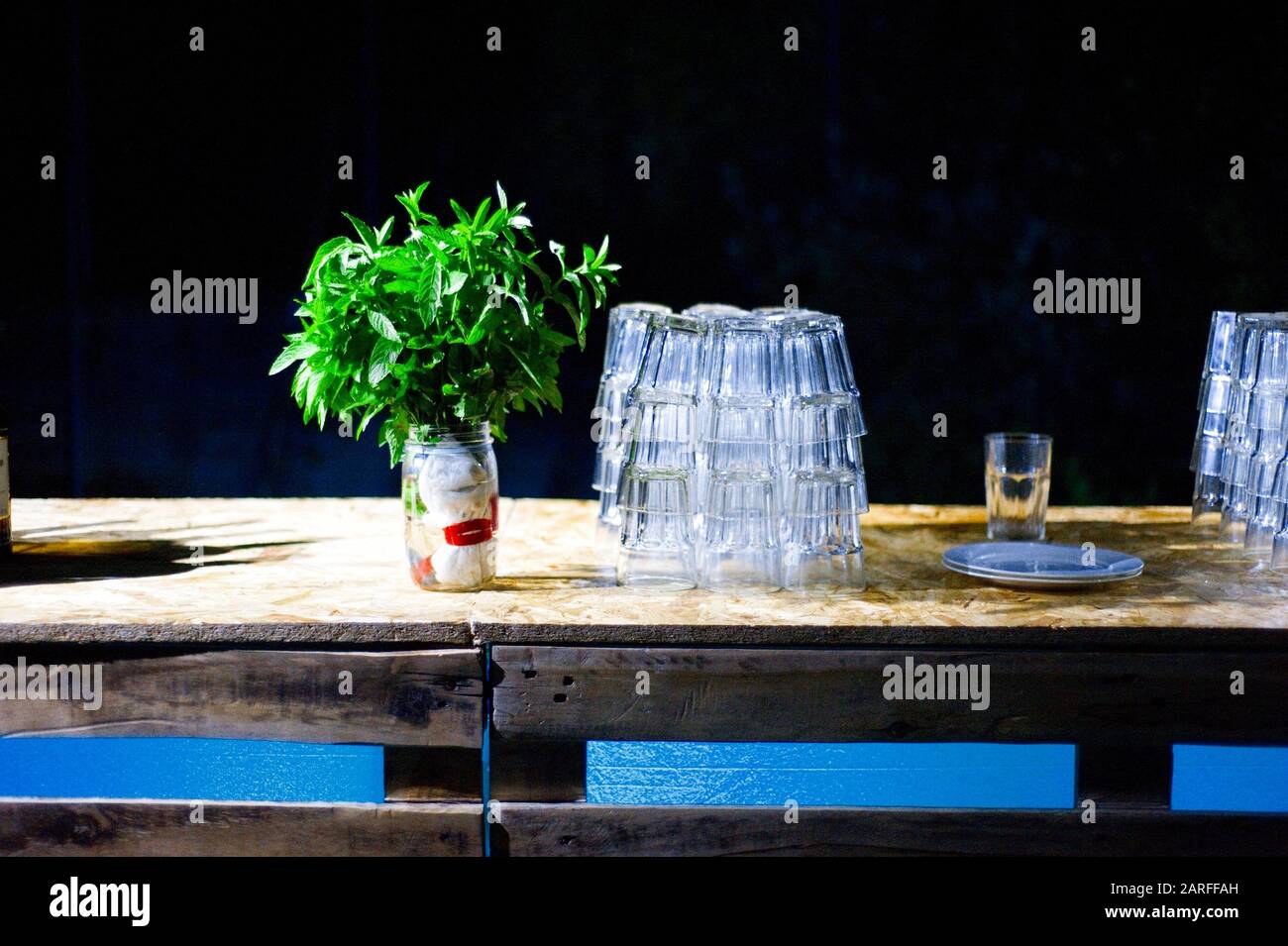 Group of alcoholic drinks still life hi-res stock photography and ...