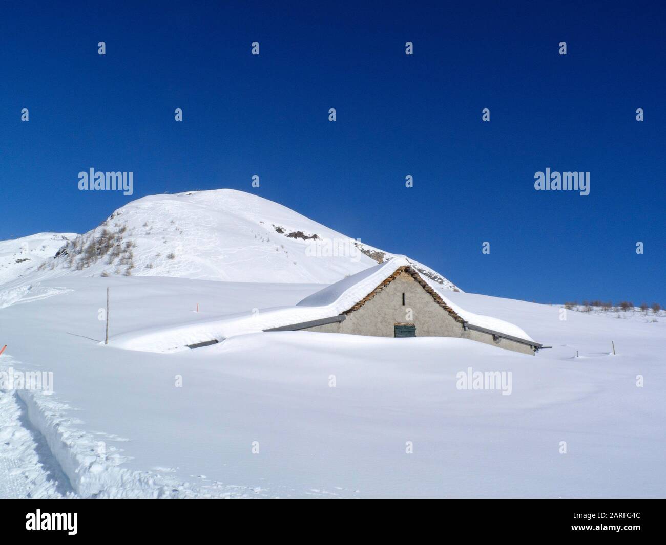 Alps Hut High Resolution Stock Photography and Images - Alamy