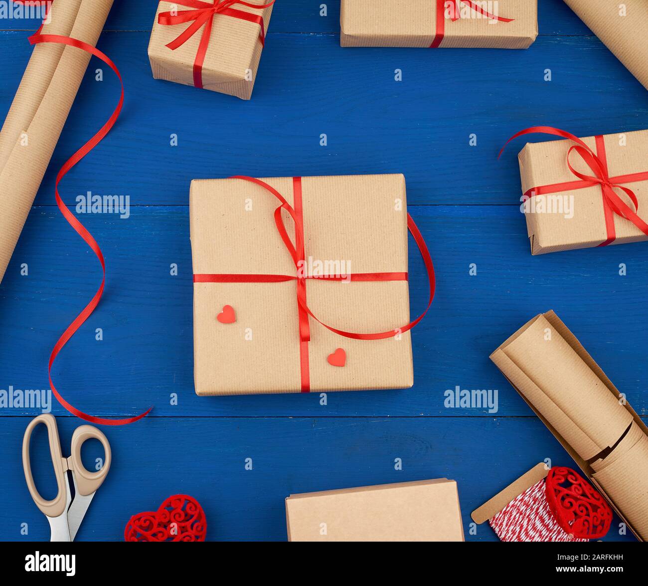 Wrapping Package High Resolution Stock Photography and Images - Alamy