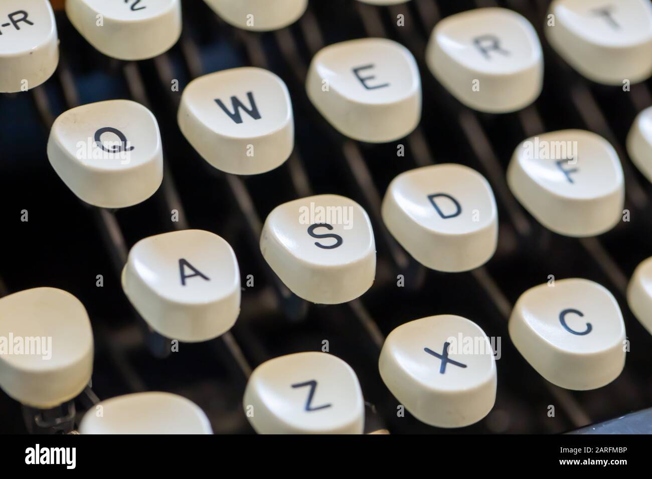 Vintage typewriter keyboard letters hi-res stock photography and images ...