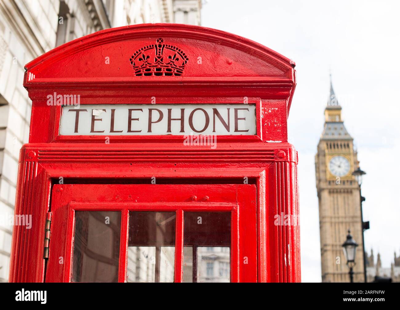 Phone cabine hi-res stock photography and images - Alamy