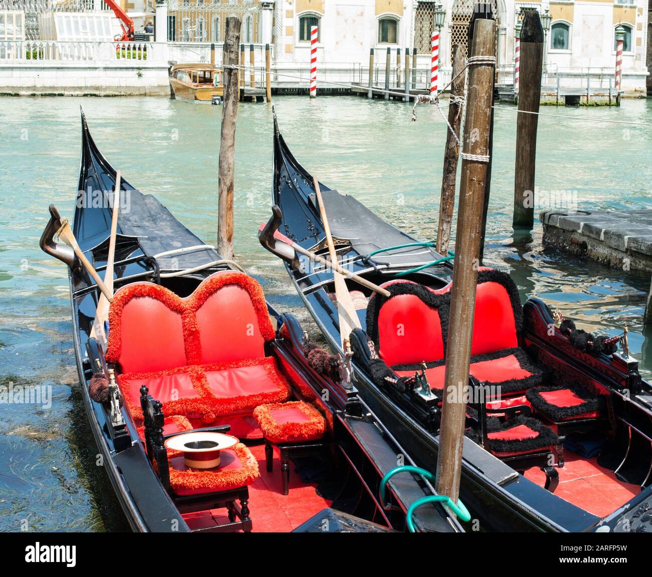 Venice Gondola Interior High Resolution Stock Photography and Images ...