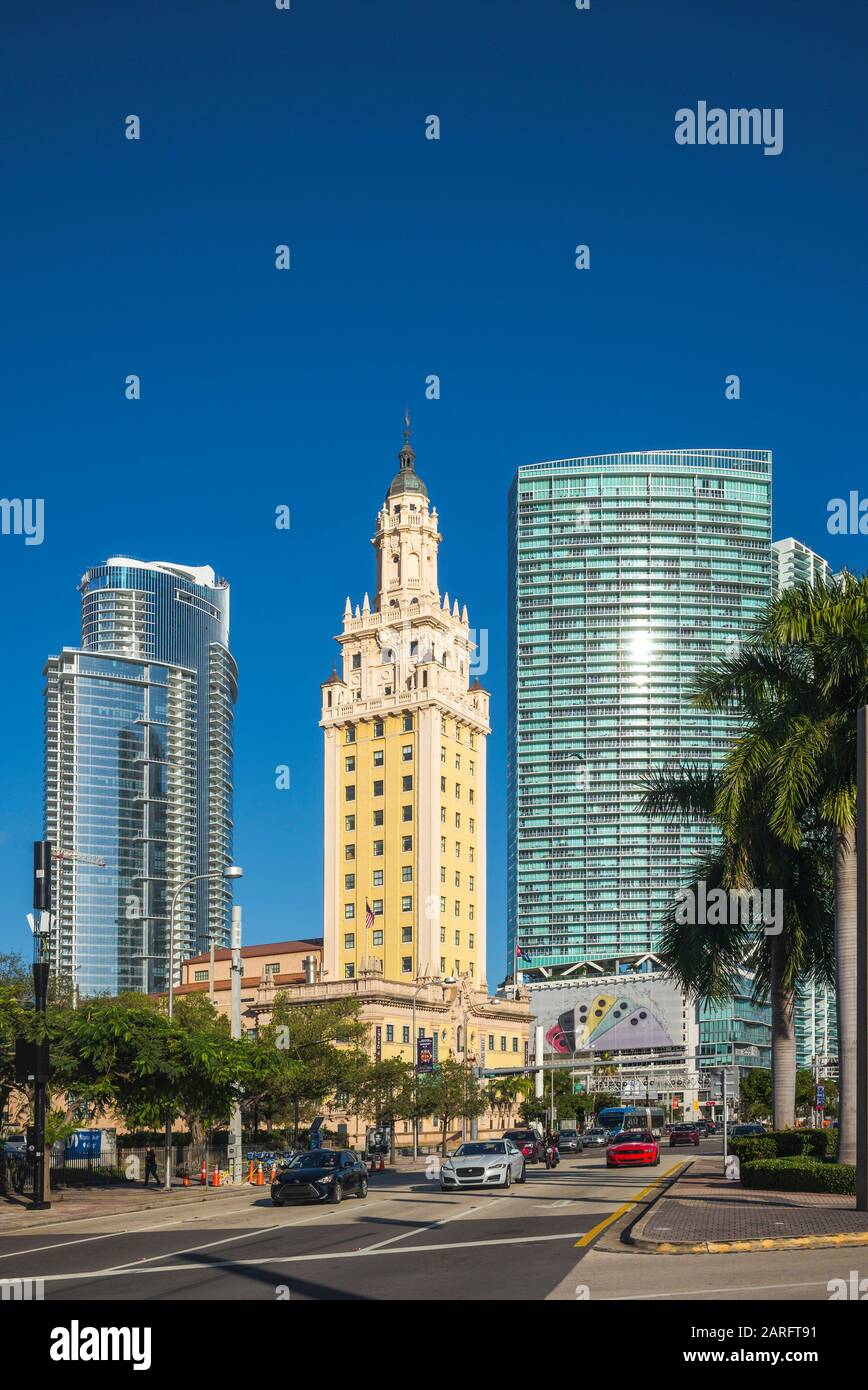 Downtown boulevard hi-res stock photography and images - Alamy
