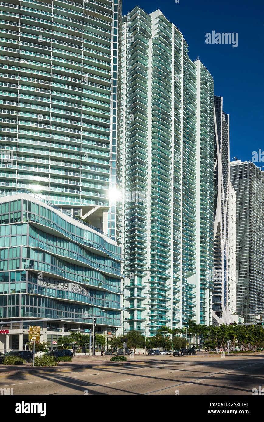 Downtown Miami Building High Resolution Stock Photography and Images ...