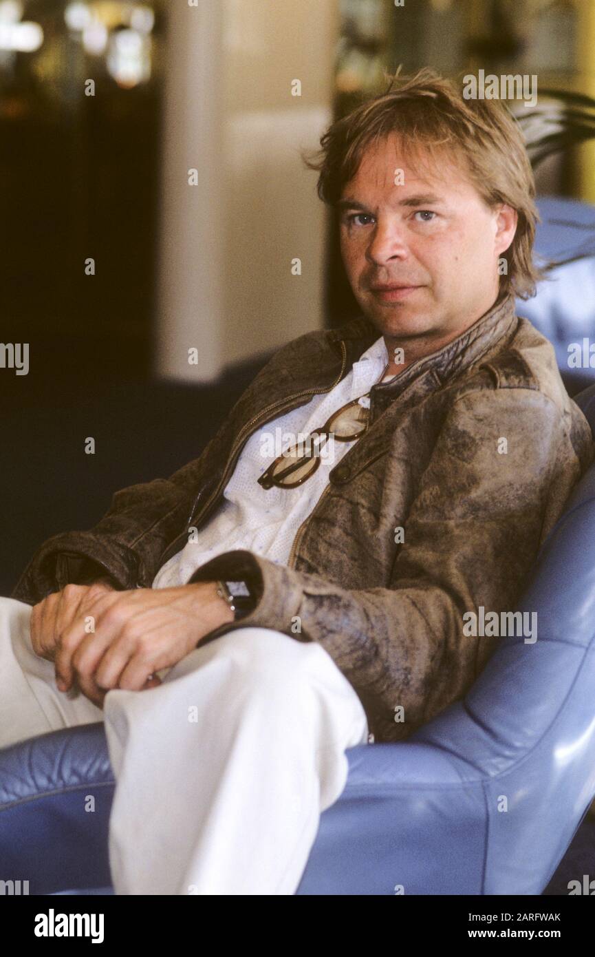 Songwriter producer hi-res stock photography and images - Alamy