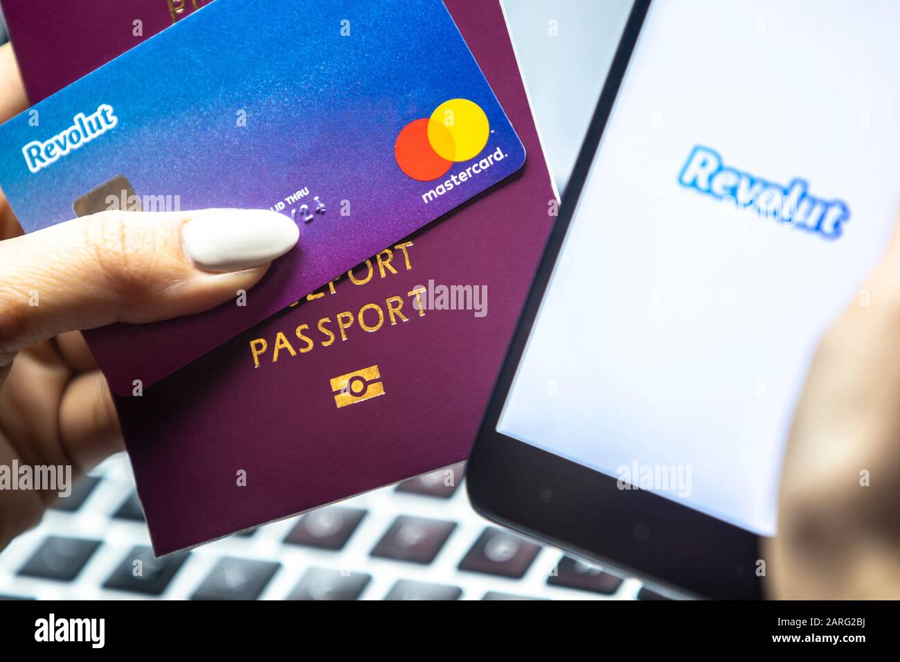 Revolut scam hi-res stock photography and images - Alamy