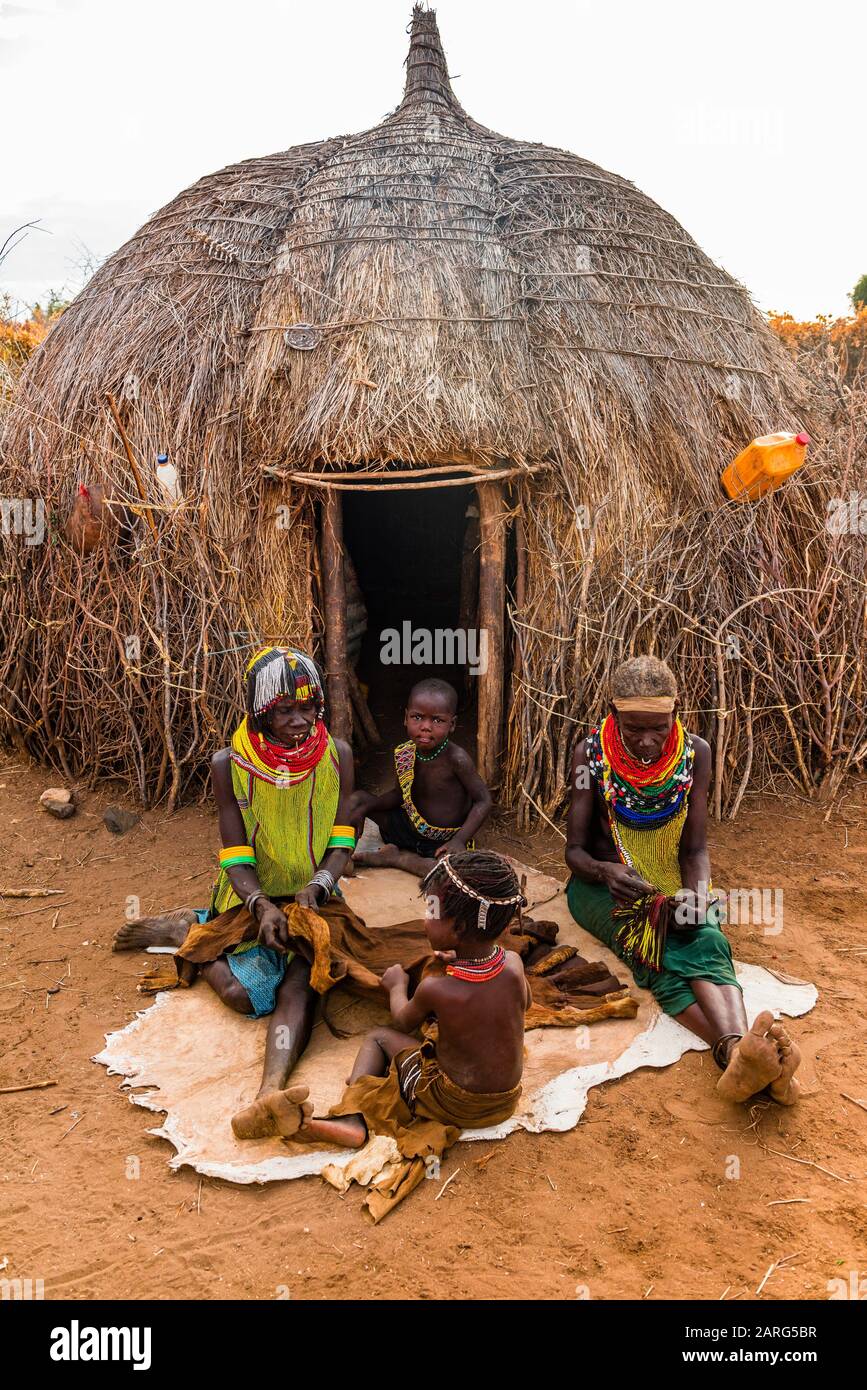 Tribe Women Ethiopia High Resolution Stock Photography and Images - Alamy