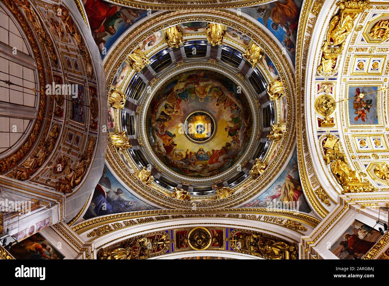 Isaakievskiy Sobor High Resolution Stock Photography and Images - Alamy