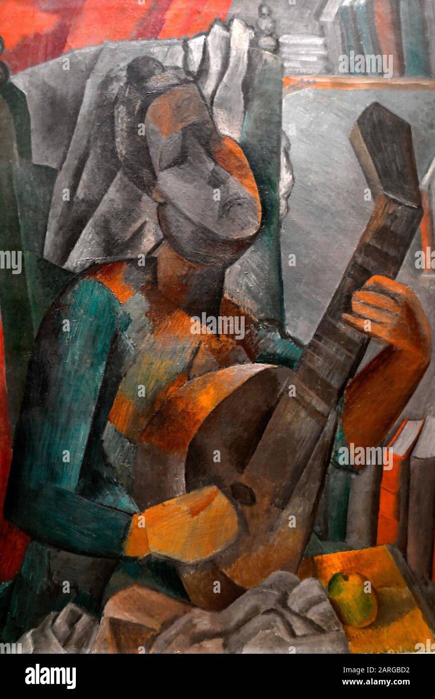 Woman playing mandolin hi-res stock photography and images - Alamy