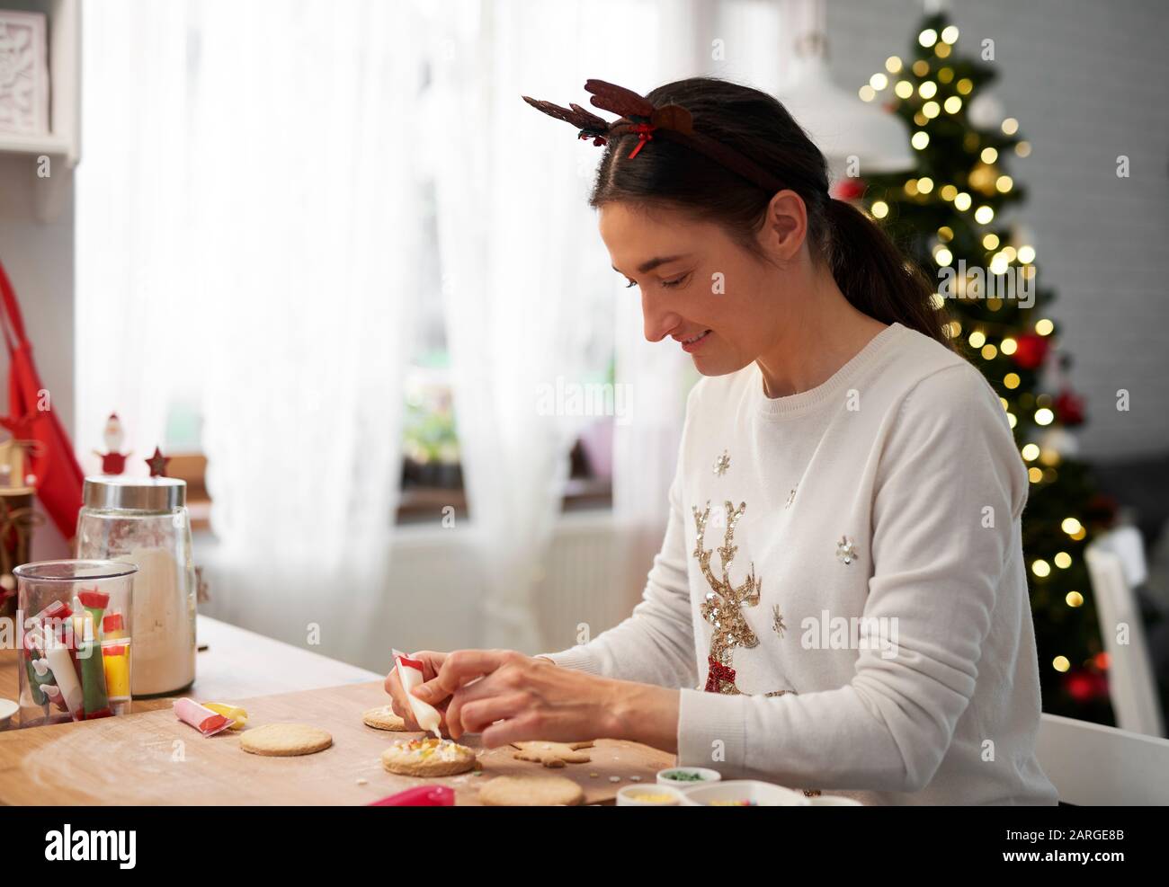 Baking adults only domestic hi-res stock photography and images - Alamy