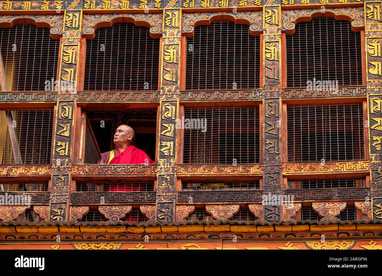 Young girl asia hi-res stock photography and images - Alamy