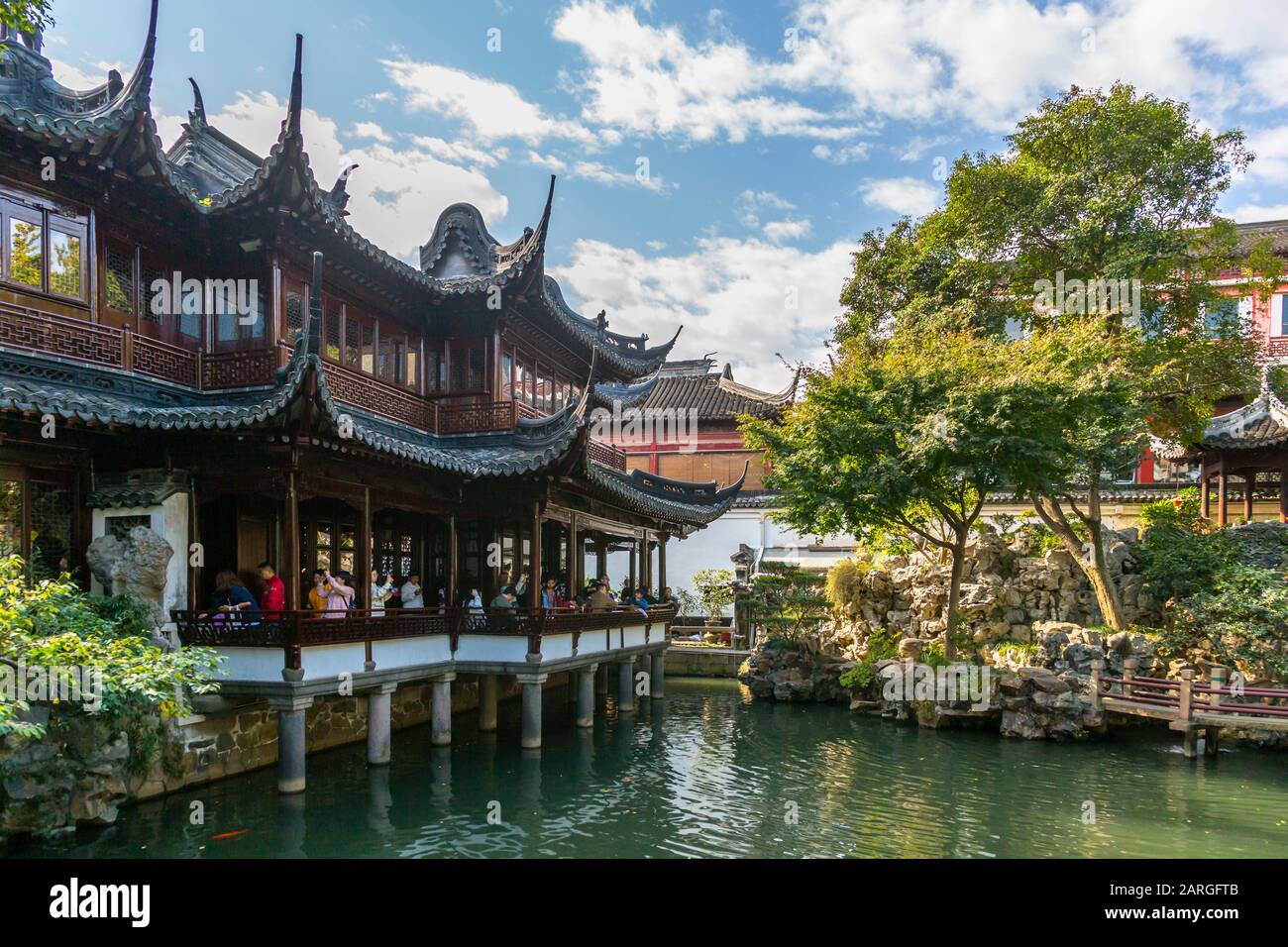 Traditional chinese architecture hi-res stock photography and images ...