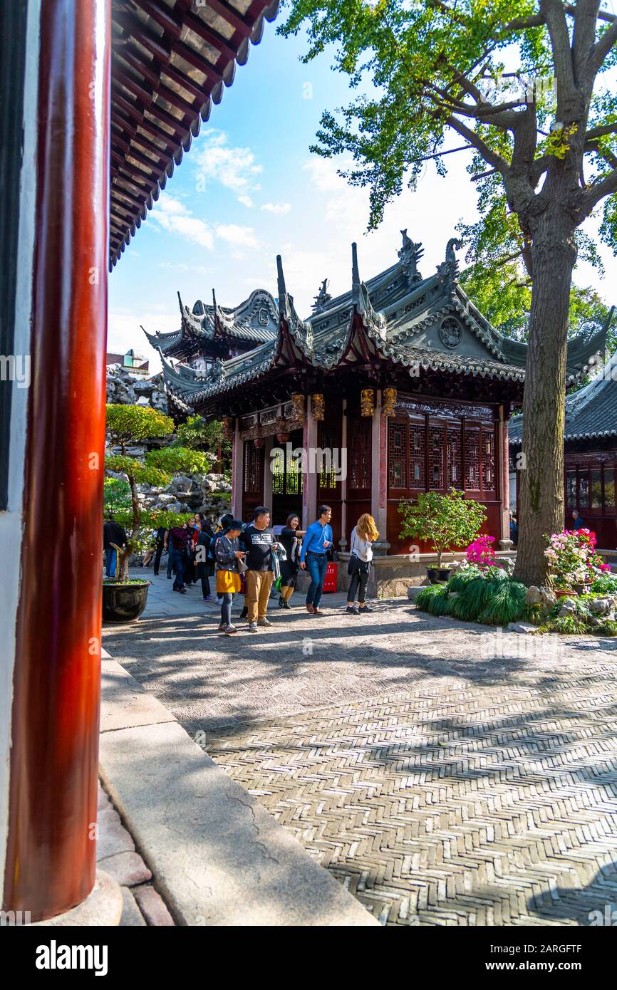 Traditional chinese architecture hi-res stock photography and images ...