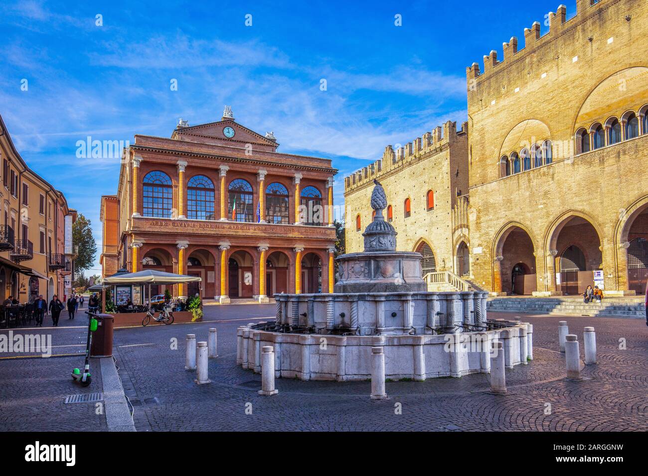 Piazza Cavour, Rimini, Emilia Romagna, Italy, Europe Stock Photo - Alamy