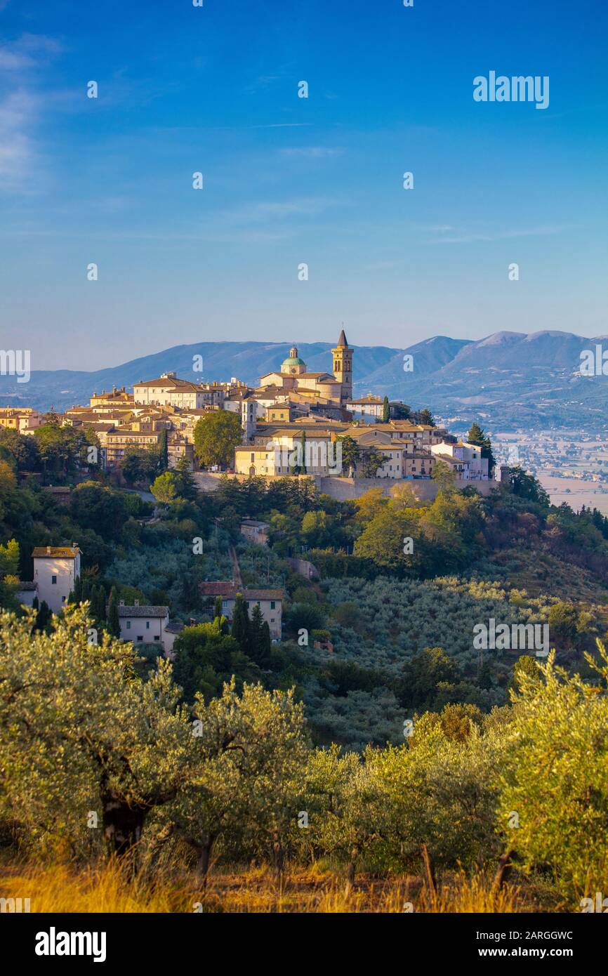 Trevi umbria hi-res stock photography and images - Alamy