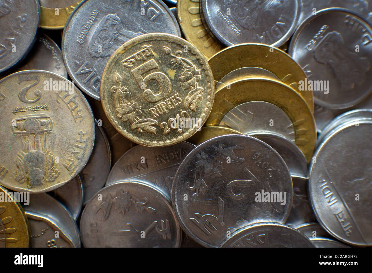 Indian currency coins hi-res stock photography and images - Alamy