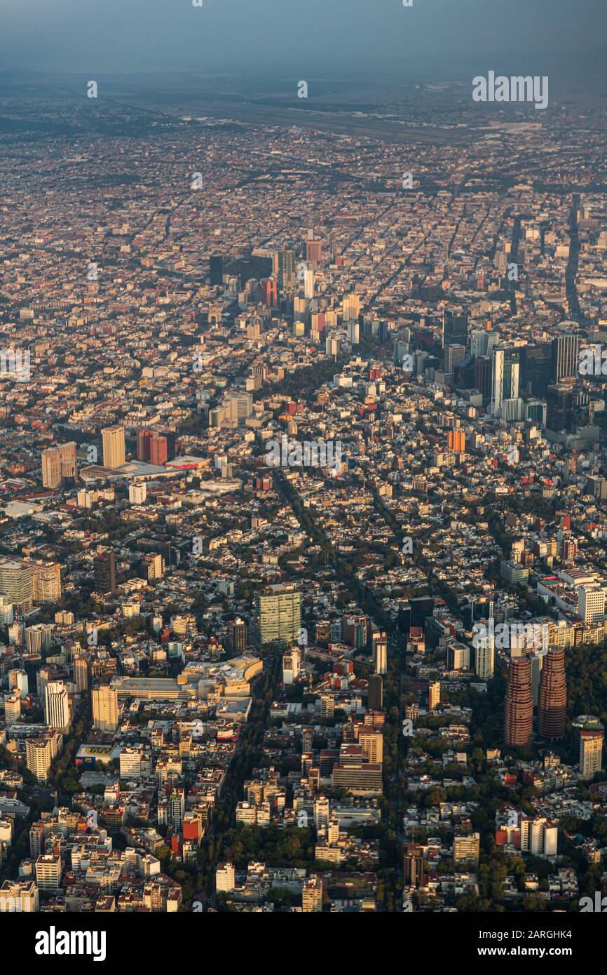 Aerial view mexico city hi-res stock photography and images - Alamy