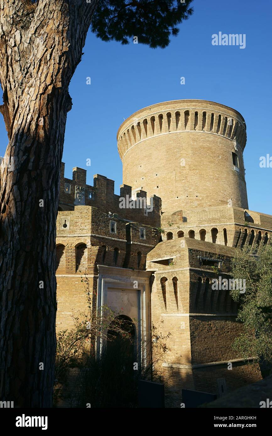 Castello ostia antica hi-res stock photography and images - Alamy