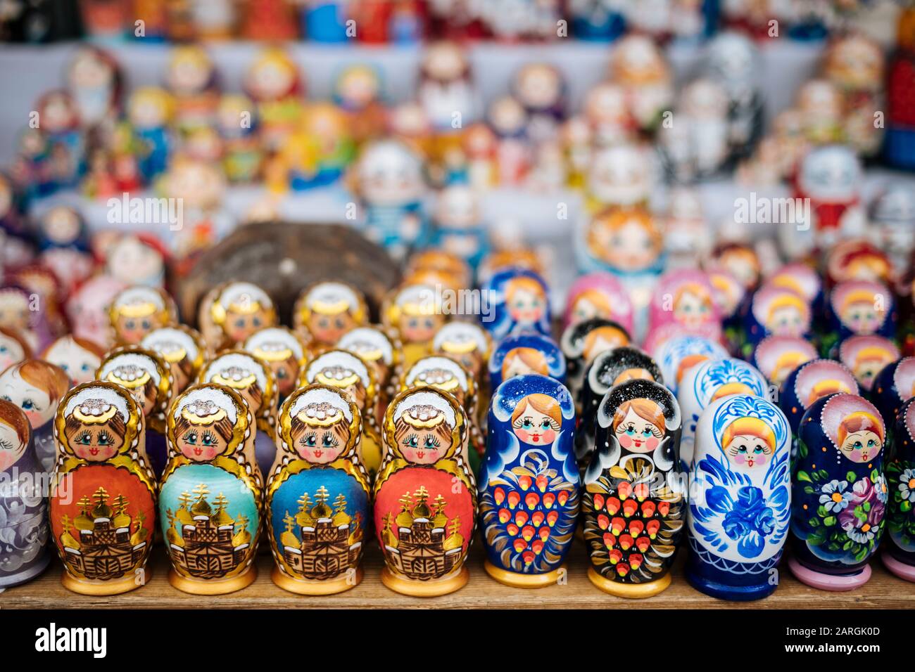 Russian nesting dolls market stall hi-res stock photography and images ...