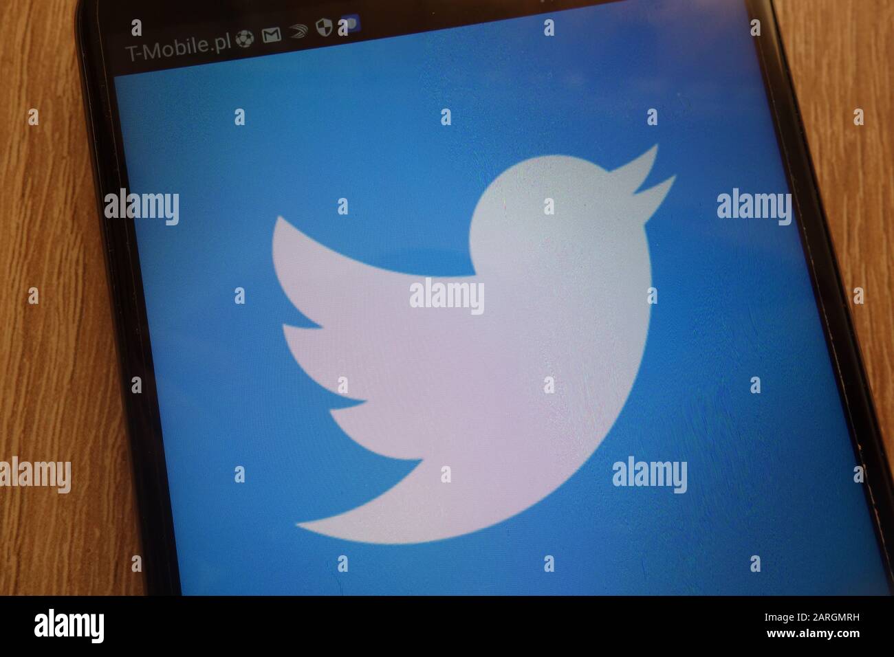 Twitter logo displayed on a modern smartphone Stock Photo - Alamy