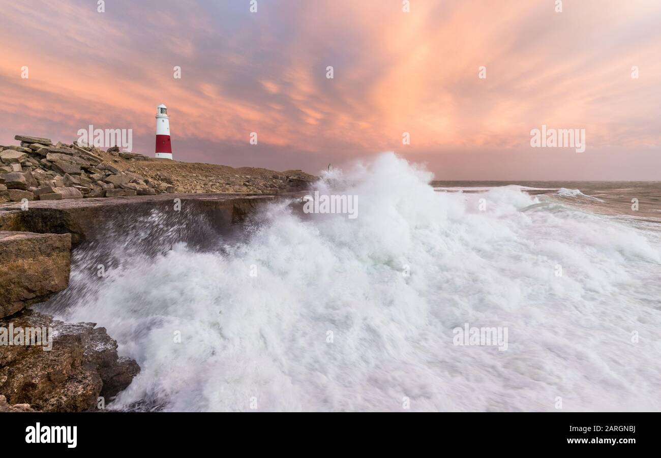 Lighthouse storm waves hi-res stock photography and images - Alamy