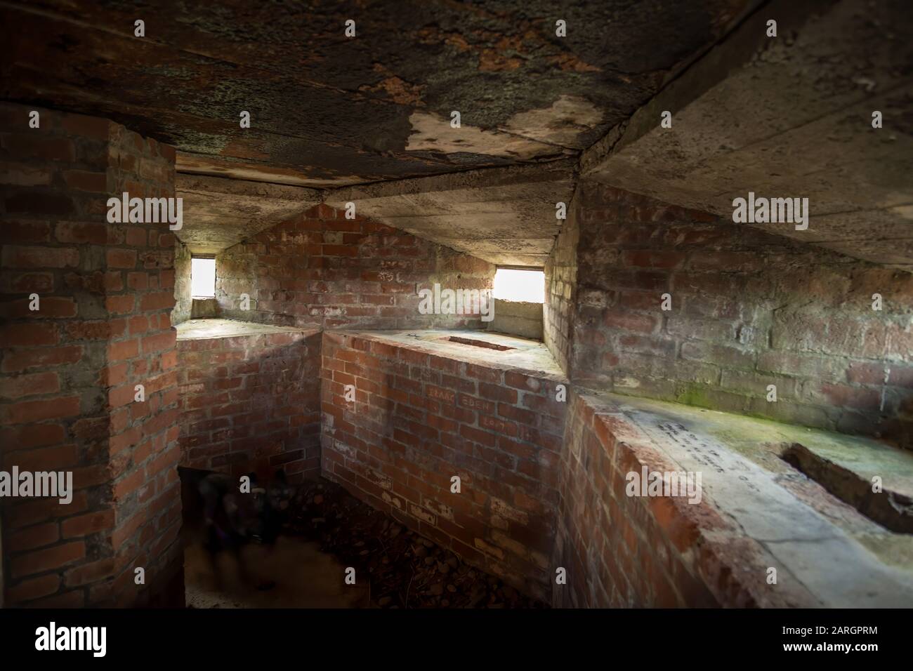 Ww2 beach mortar hi-res stock photography and images - Alamy