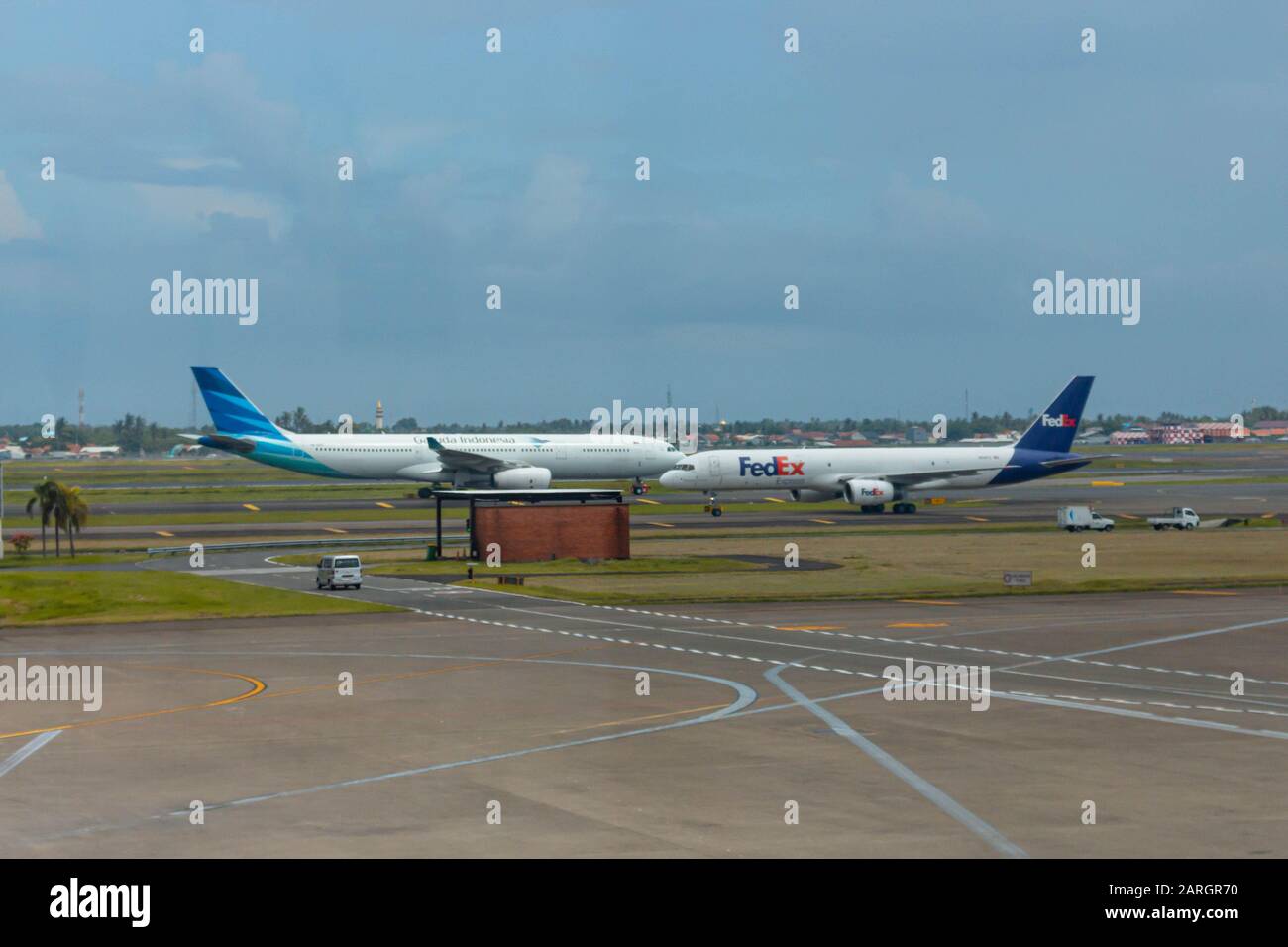 Garuda Indonesia Boeing 777-3U3ER and FedEx Boeing 757-236(SF) at ...