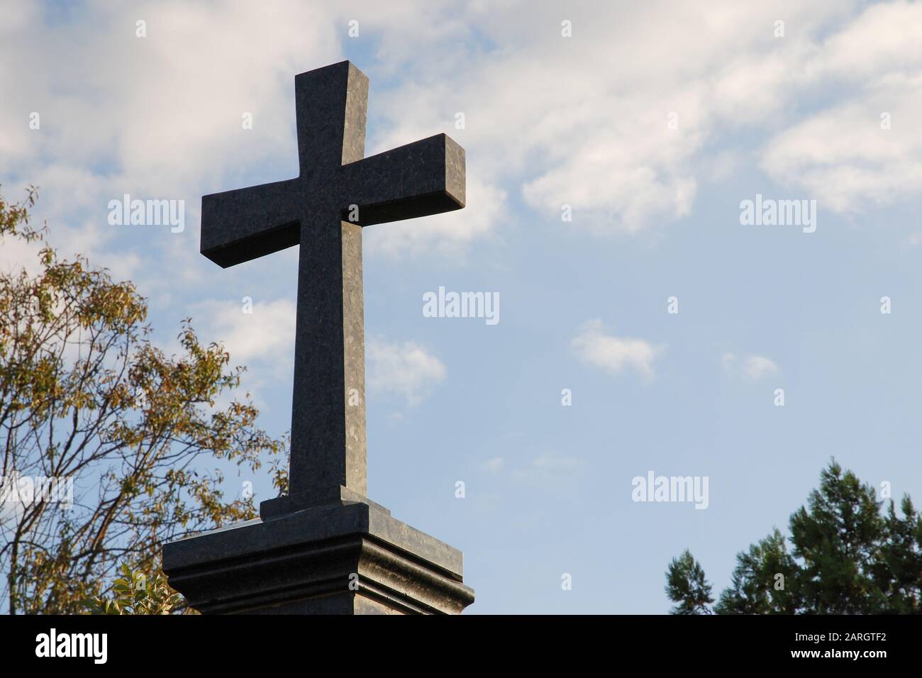 Christian cross marble stone hi-res stock photography and images - Alamy