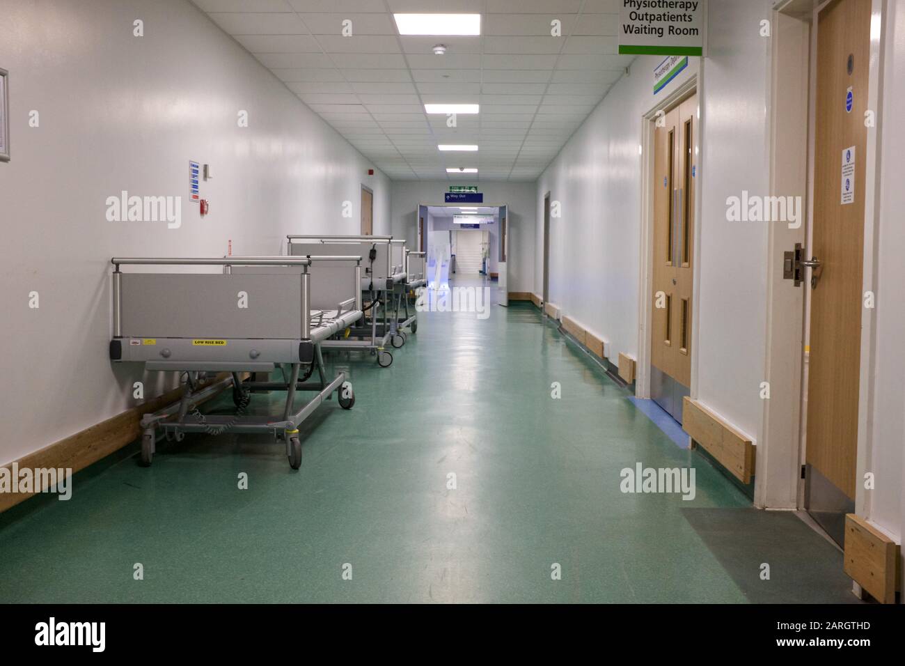 Hospital hallway with beds hi-res stock photography and images - Alamy