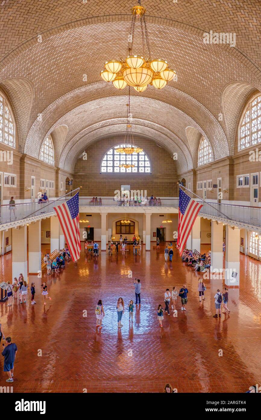 Ellis island great hall arrival hi-res stock photography and images - Alamy