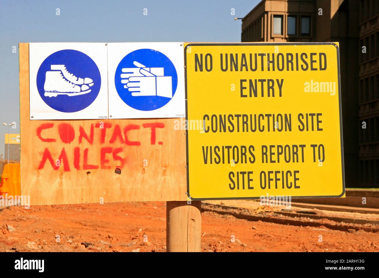 Construction gear up area sign at construction site, Braamfontein ...