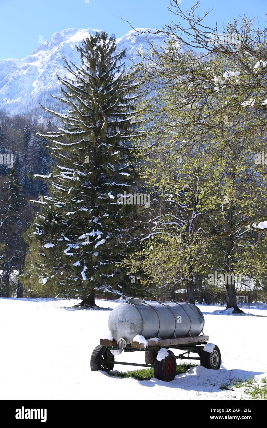 Water carriage hi-res stock photography and images - Alamy