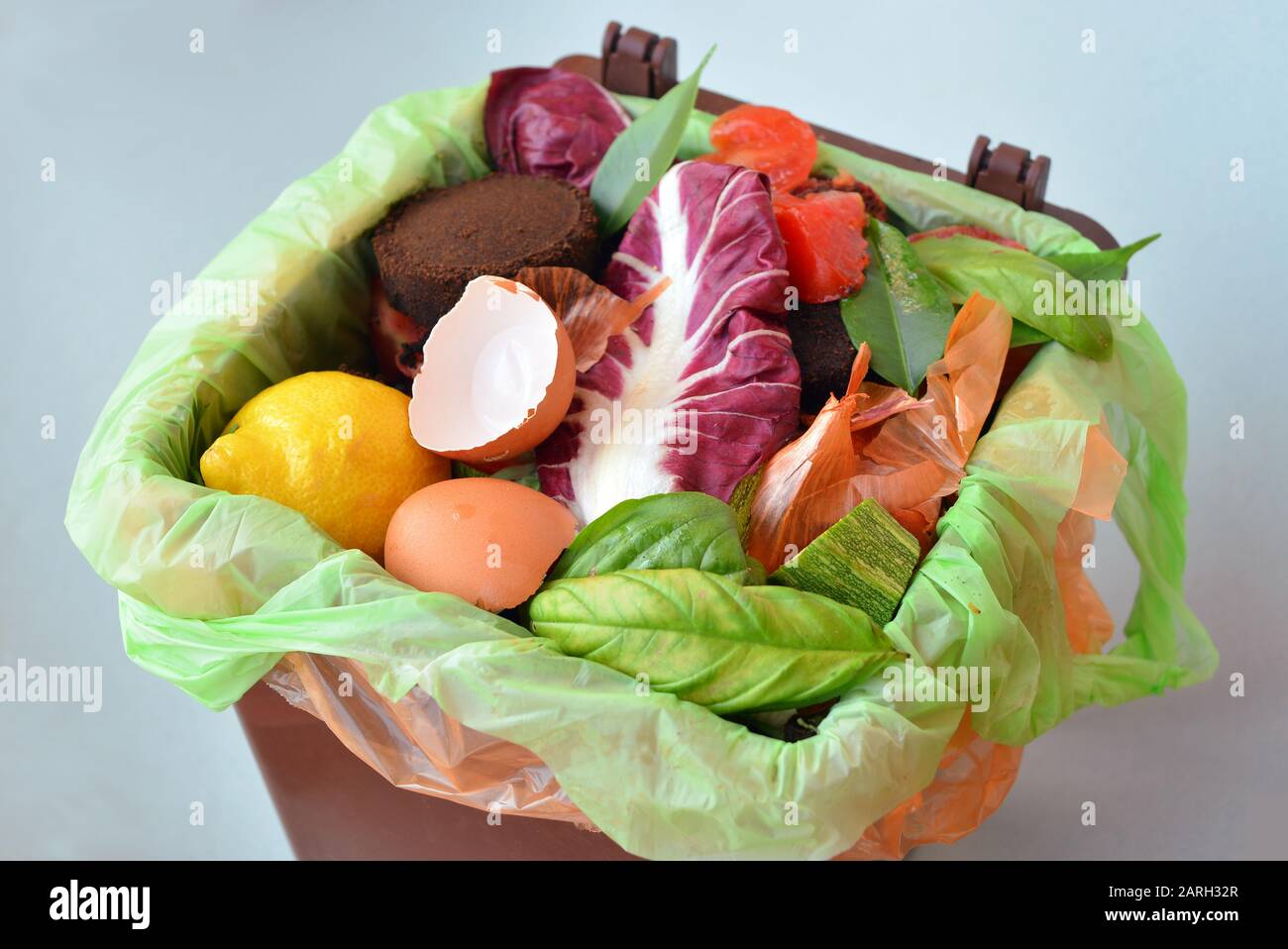 Organic garbage hi-res stock photography and images - Alamy