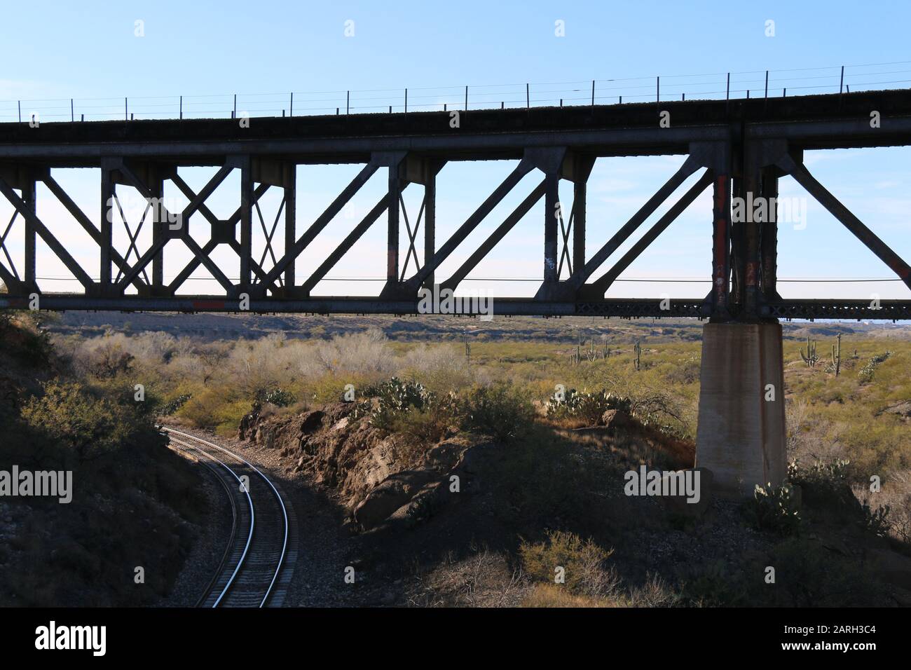 Western railroad bridge hi-res stock photography and images - Alamy
