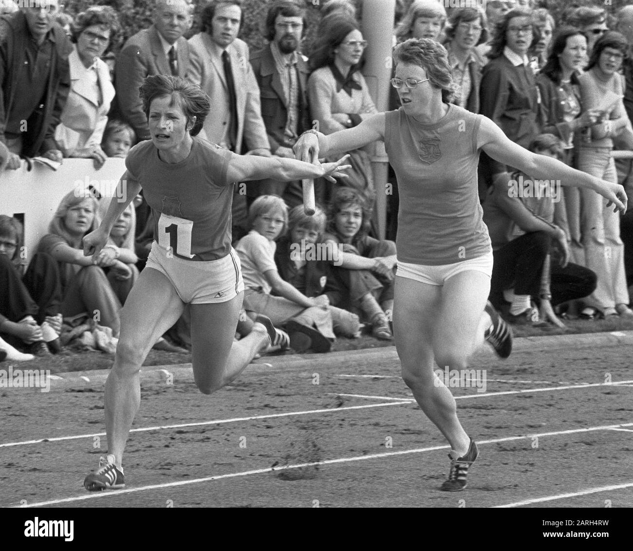 Semi-final Europaup athletics ladies in Sittard, Wilma van Gool (left ...