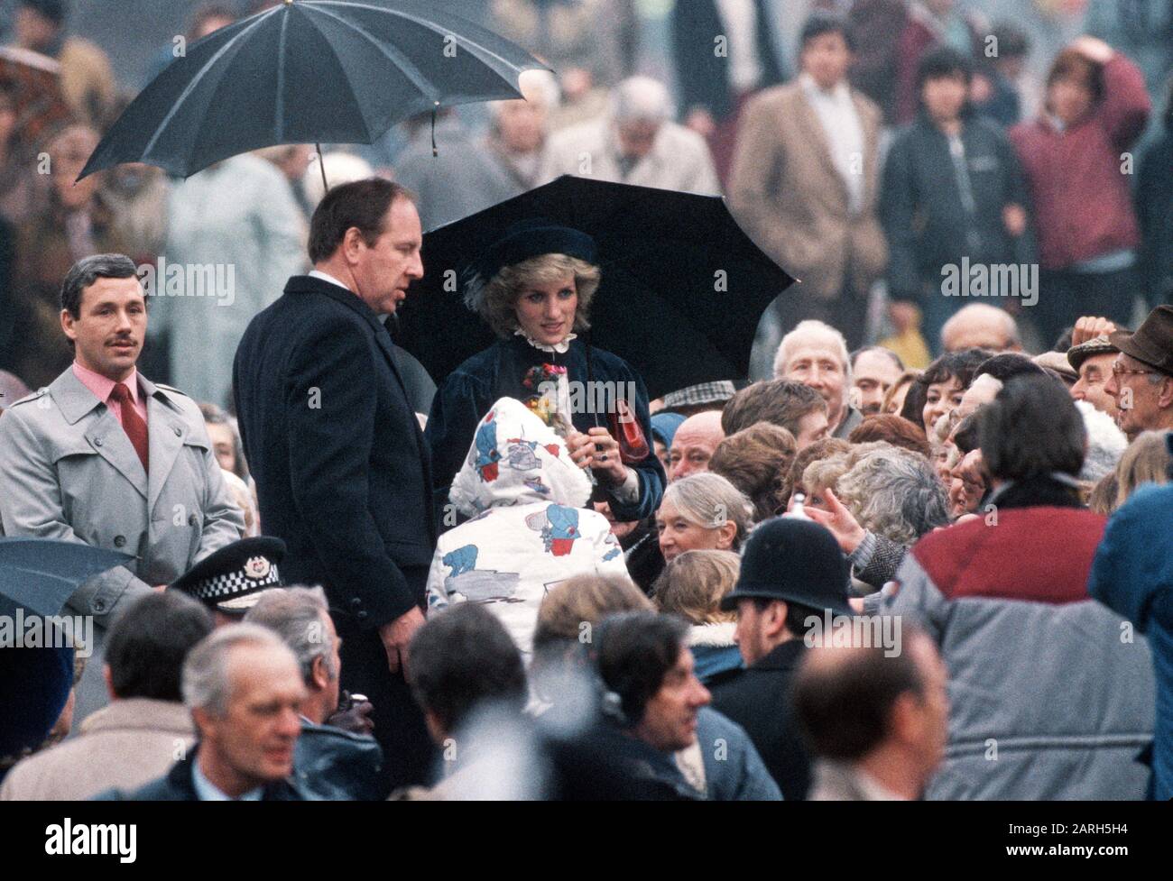 Royal Protection Officers High Resolution Stock Photography and Images ...
