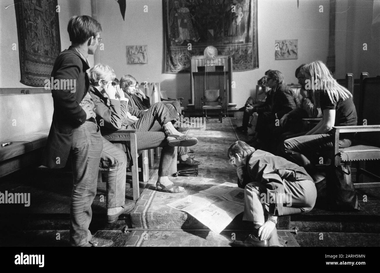 University students people protest Black and White Stock Photos ...