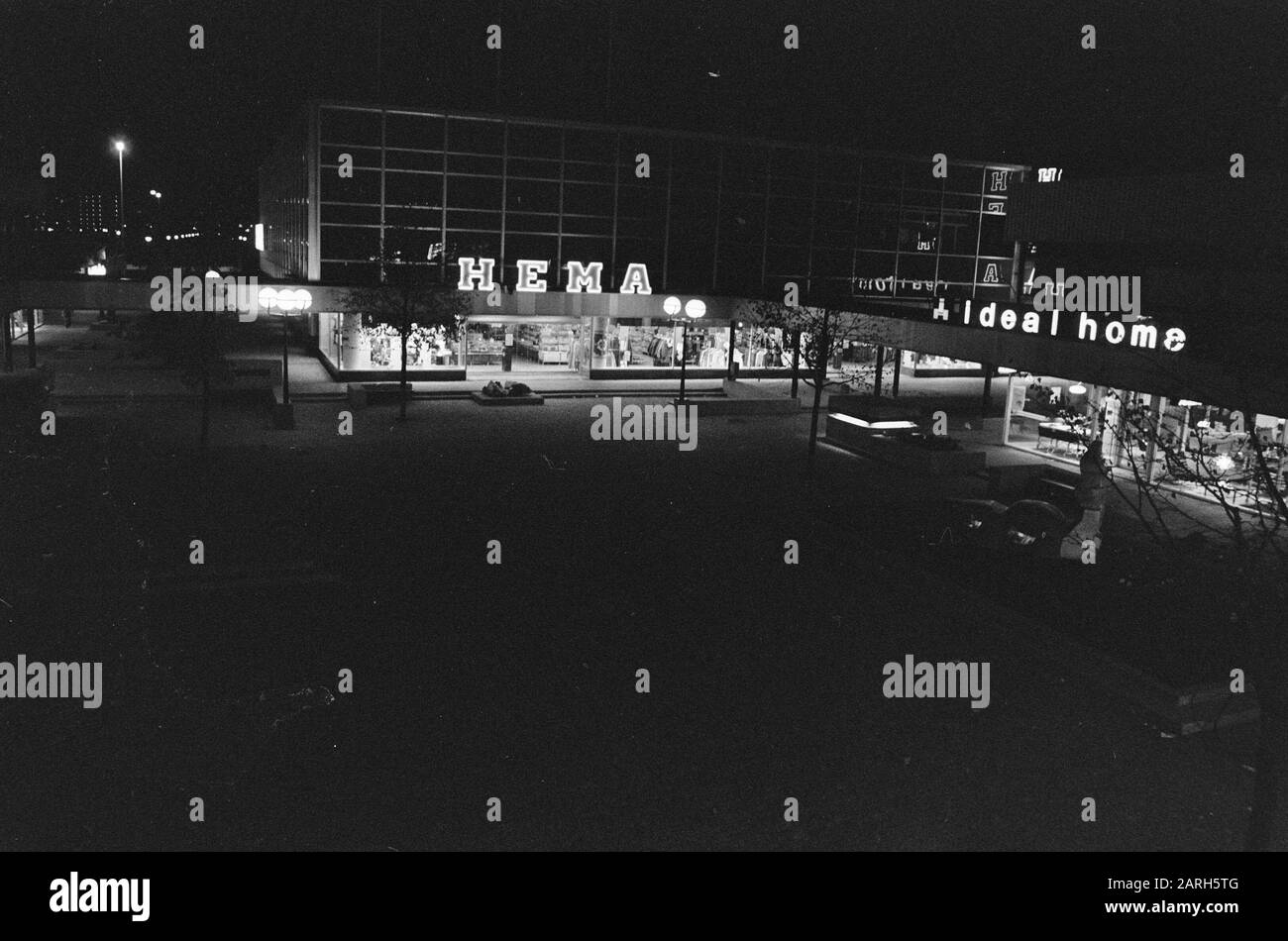 Shopping center buikslotermeerplein Black and White Stock Photos ...