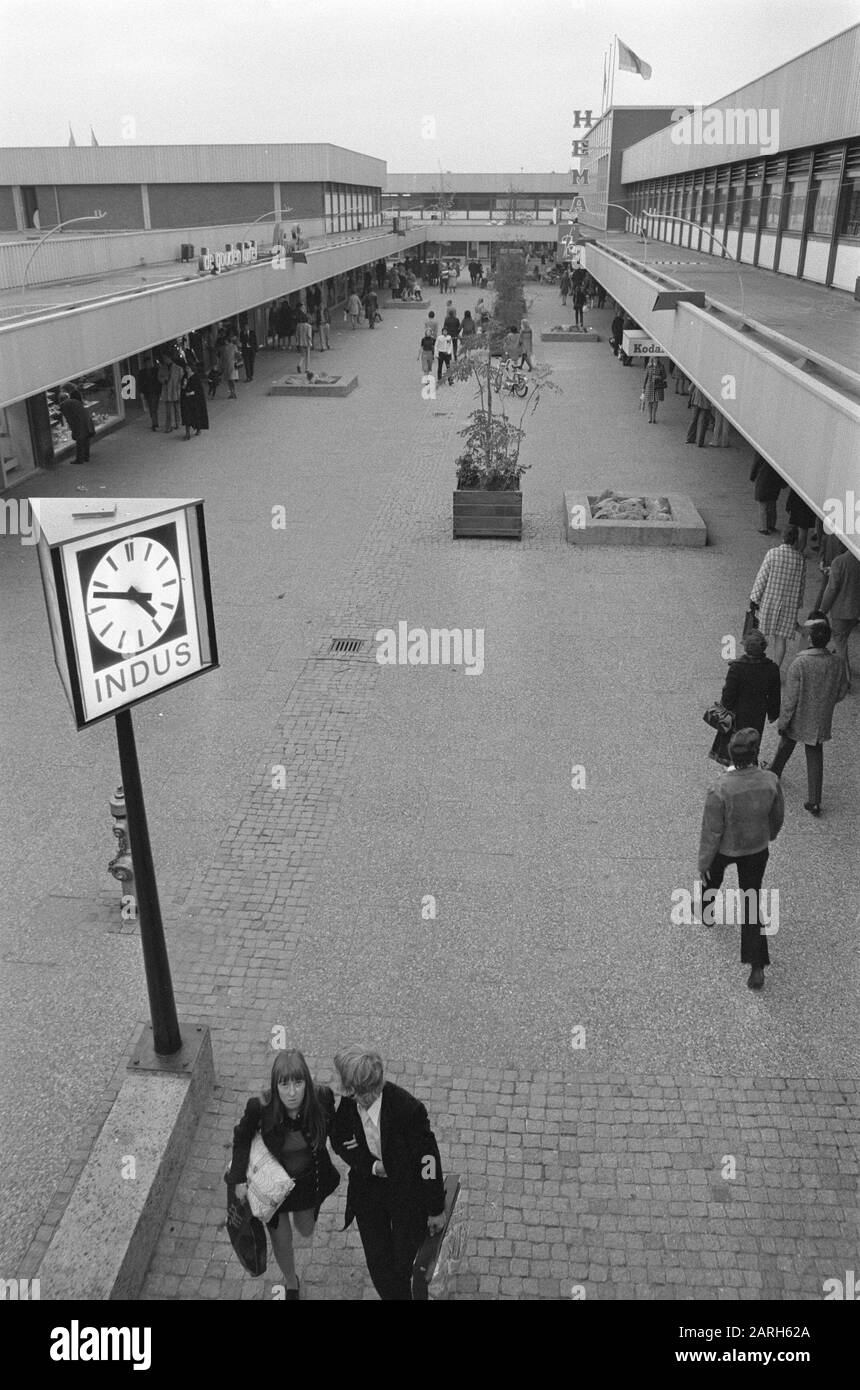Shopping center buikslotermeerplein Black and White Stock Photos ...
