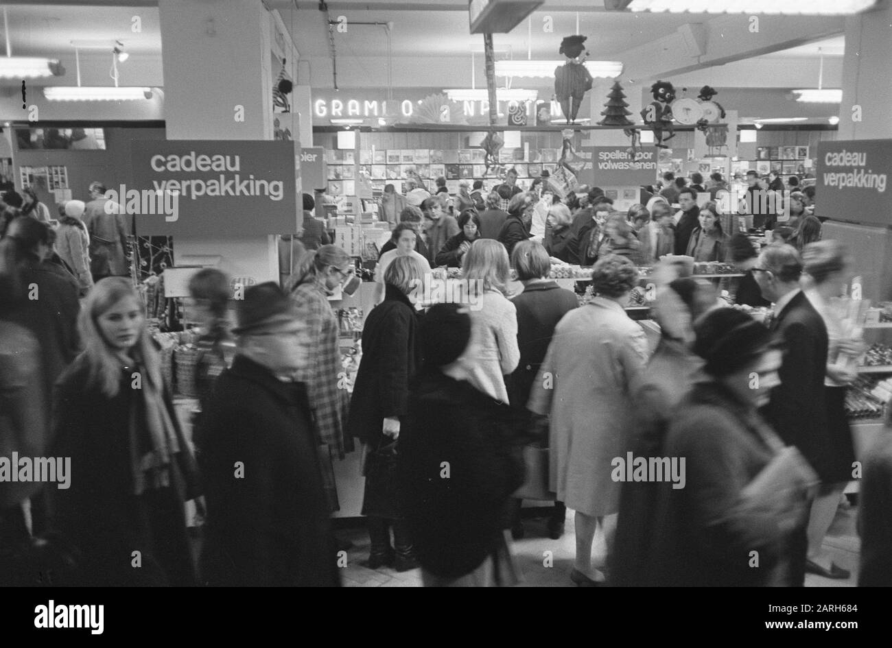 November 1968 hi-res stock photography and images - Alamy