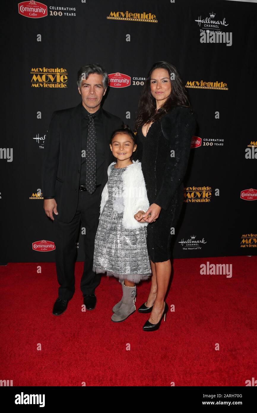Los Angeles.CA.USA. Esai Morales, Elvimar Silva, Mariana Oliveira ...
