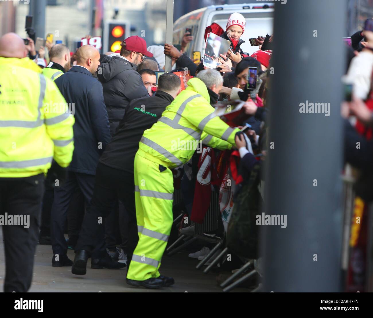 LIVERPOOL,UK LIVERPOOL FC CROWD MAYHEM CREDIT IAN FAIRBROTHER/ALAMY ...