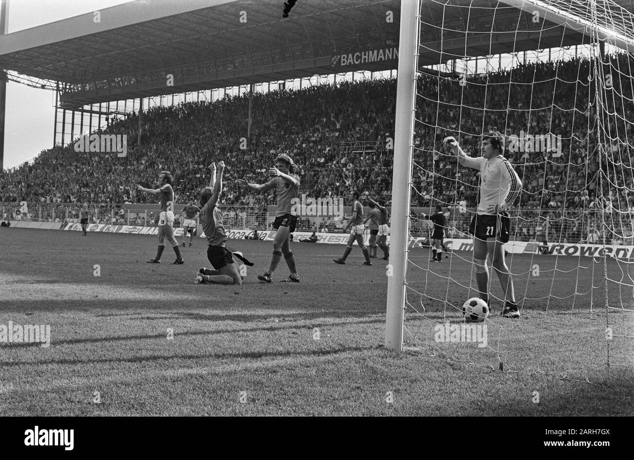 World Cup 74 Dortmund, Netherlands against Bulgaria 4-1; De Jong has ...