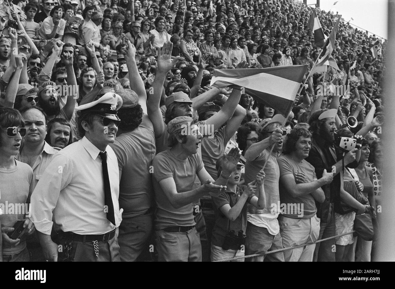 World cup 1974 supporters hi-res stock photography and images - Alamy