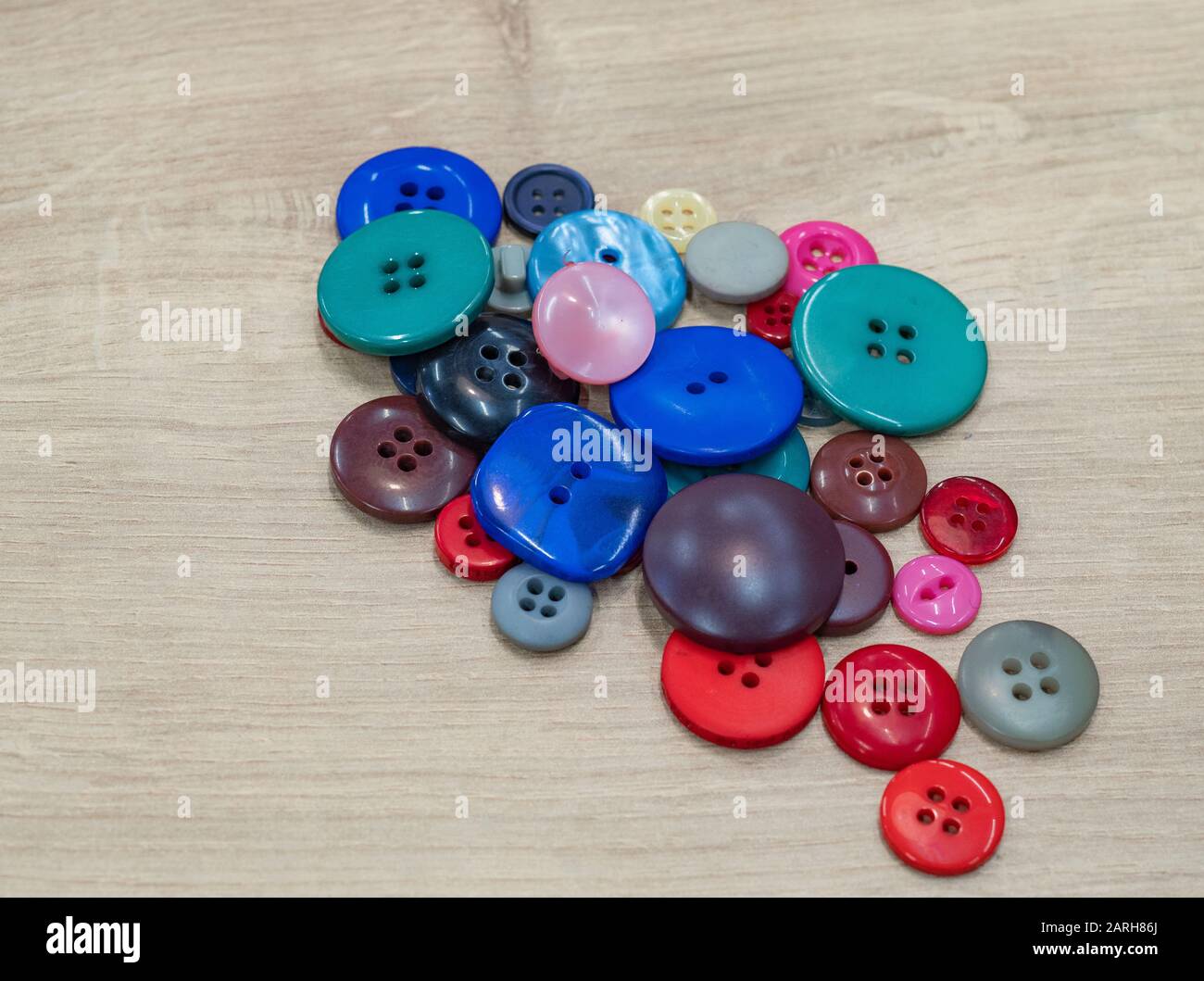 Different shapes of buttons hi-res stock photography and images - Alamy
